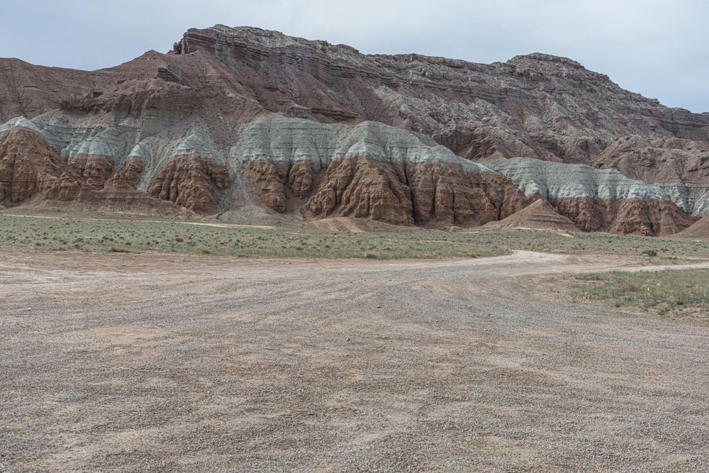 Utah Desert Open Space Under Gloomy Sky - HDRi Maps and Backplates