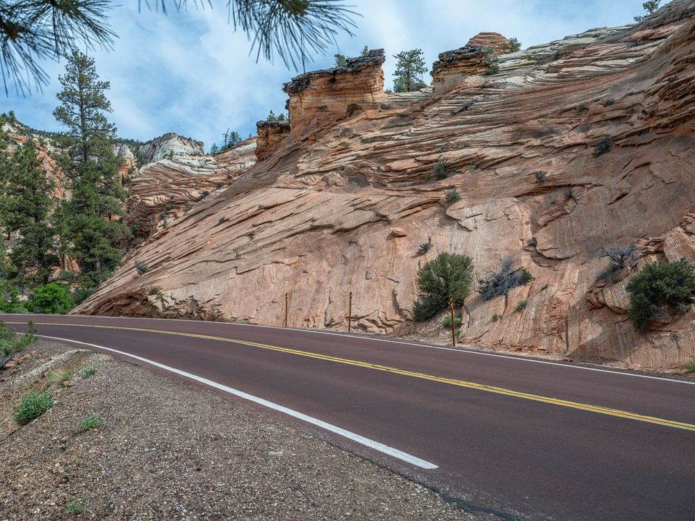 Zion National Park: Asphalt Road Through Utah's Breathtaking Landscape ...