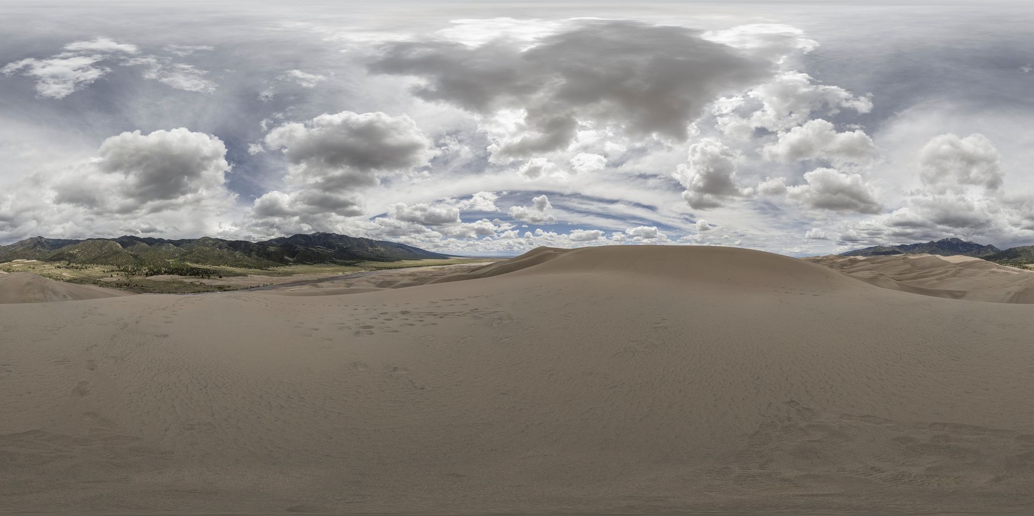 Colorado Desert Landscape on a Gloomy Day - HDRi Maps and Backplates