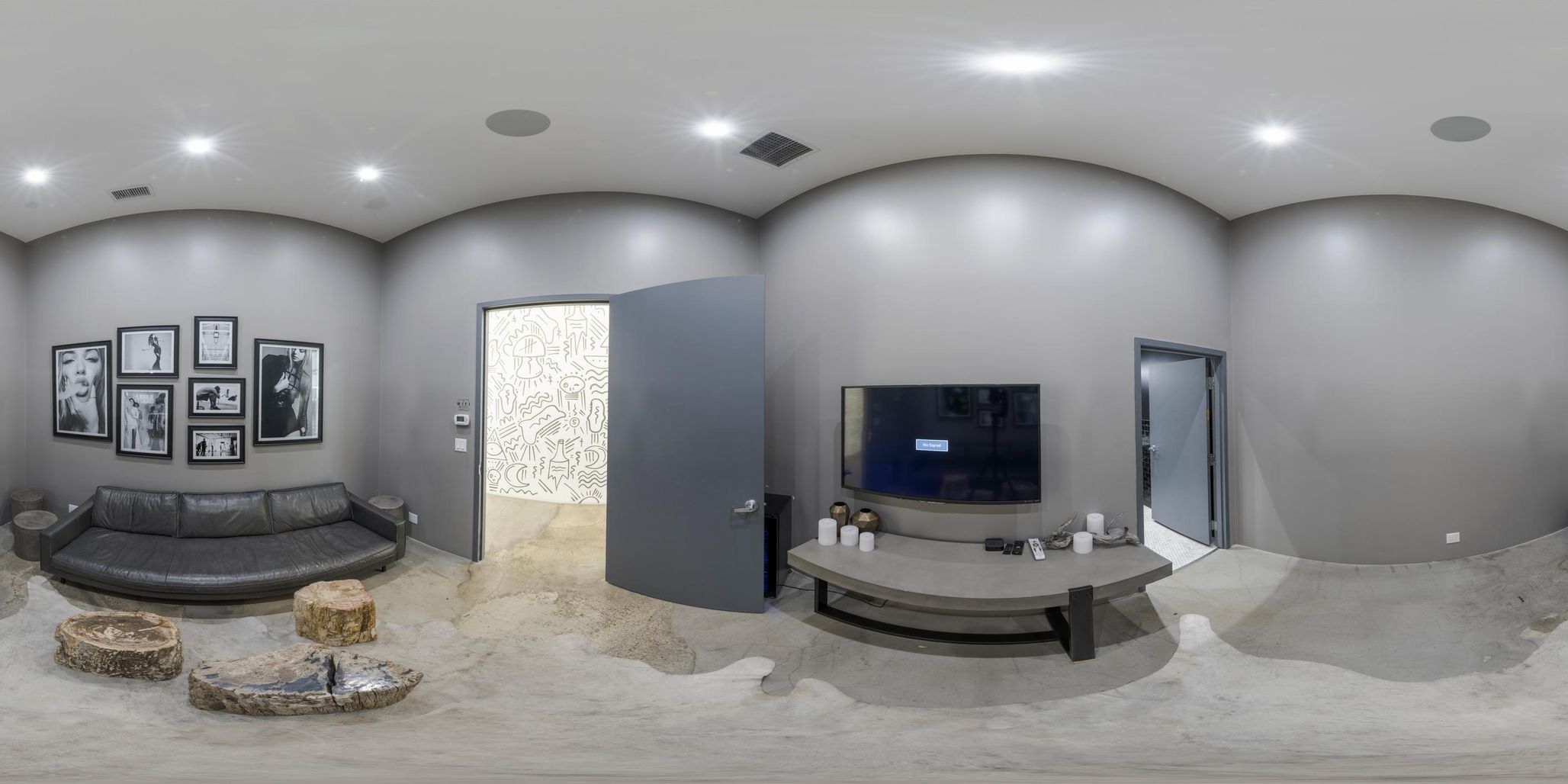 Empty Living Room in Los Angeles, California - HDRi Maps and Backplates