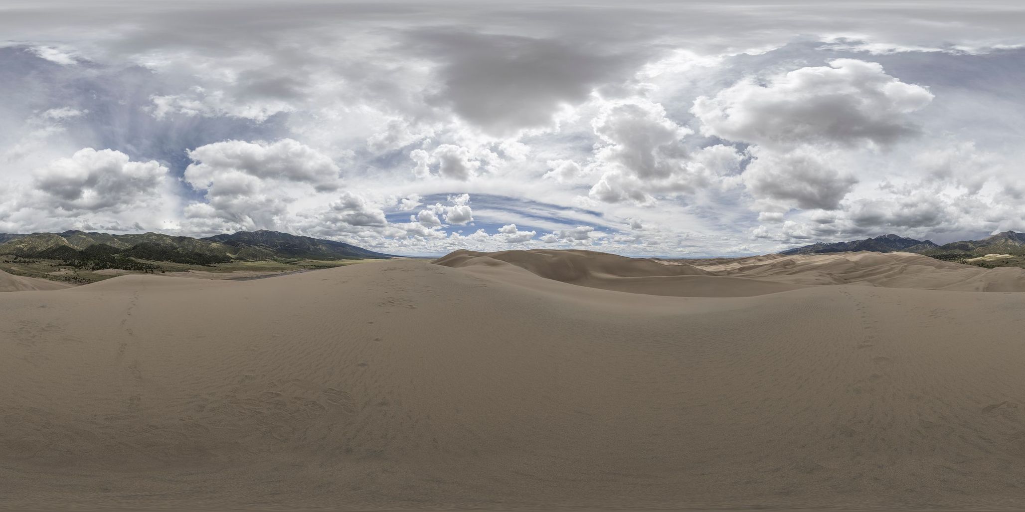 USA's Desert Dunes: Grey Sky and Mountain Backdrop - HDRi Maps and ...