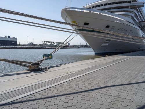 Bremen Harbor in Germany: A Clear Sky View - HDRi Maps and Backplates