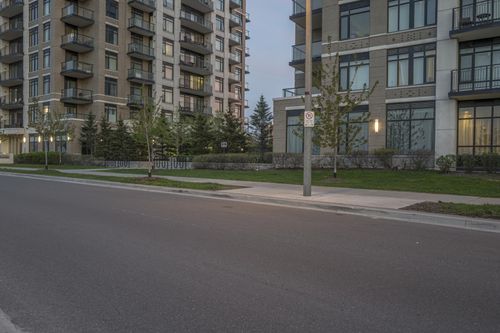 Canada Ontario Urban Design Residential Building - HDRi Maps and Backplates