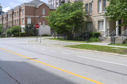 Canadian Suburban Landscape: Townhomes and Homes - HDRi Maps and Backplates