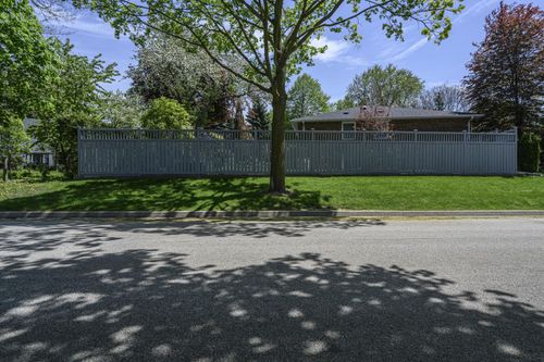 A Canadian Suburban Neighbourhood in Toronto - HDRi Maps and Backplates