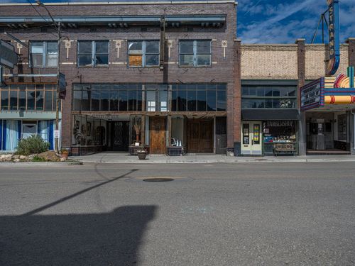 Classic Architecture Storefront in Utah, USA - HDRi Maps and Backplates