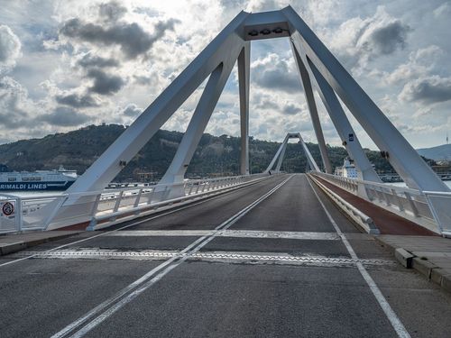 Coastal Bridge in Barcelona: Stunning Ocean View - HDRi Maps and Backplates