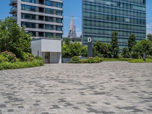 Japan's Business District: Impressive Office Buildings in the City