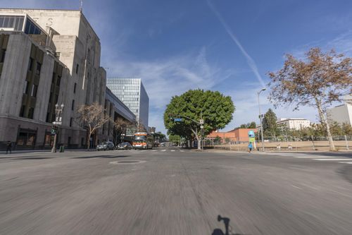 Los Angeles: City Life in the Metropolitan Area - HDRi Maps and Backplates