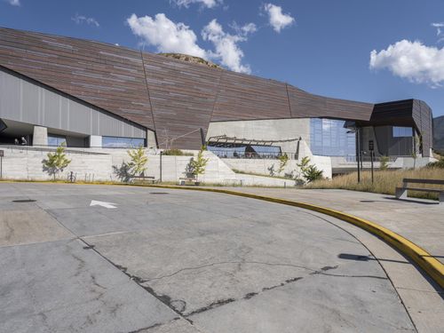 Modern Architecture in Utah's Residential Area - HDRi Maps and Backplates