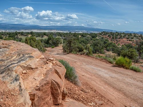 Off-Road Track in Utah: Dirt and Gravel Roads - HDRi Maps and Backplates