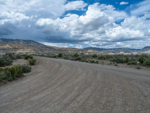 Off-Road Track in Utah: Gravel and Dirt Roads - HDRi Maps and Backplates