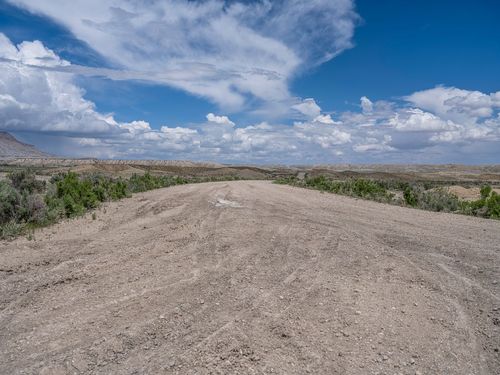 Open Space Road in the USA - HDRi Maps and Backplates