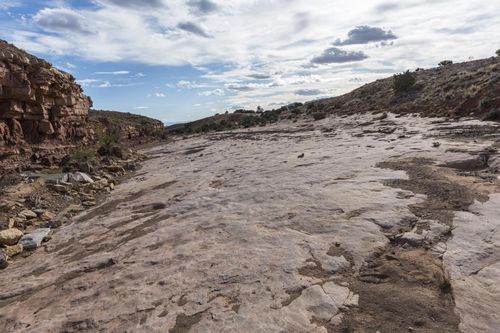 Rugged Mountain Road in the Utah Desert - HDRi Maps and Backplates