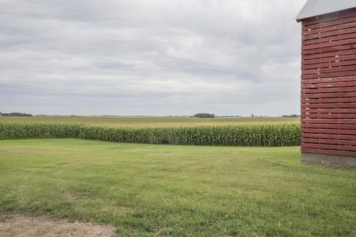 Rural Iowa: A Pasture Field - HDRi Maps and Backplates