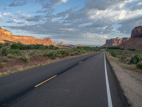 Scenic Road in Utah: Winding Through the Breathtaking Landscape - HDRi ...