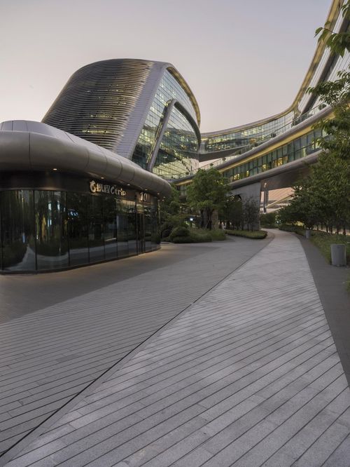 Soho District: Shanghai Metropolitan Architecture