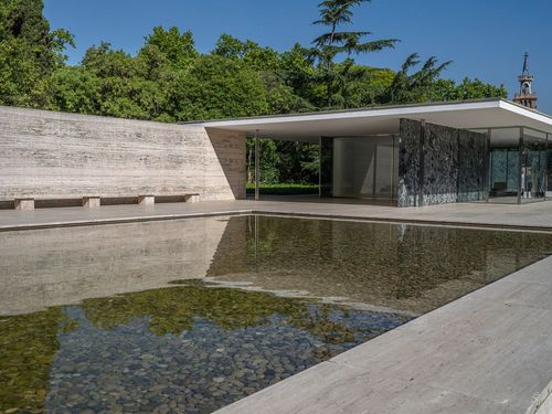 Spain's Urban Open Space: A Museum of Modern Architecture