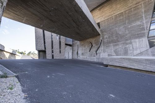 Spanish Museum and Low Concrete Bridge - HDRi Maps and Backplates
