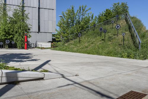 Toronto City Life: Exploring the Concrete Jungle - HDRi Maps and Backplates