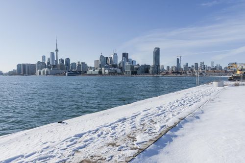 Toronto Cityscape: Winter Skyline View - HDRi Maps and Backplates