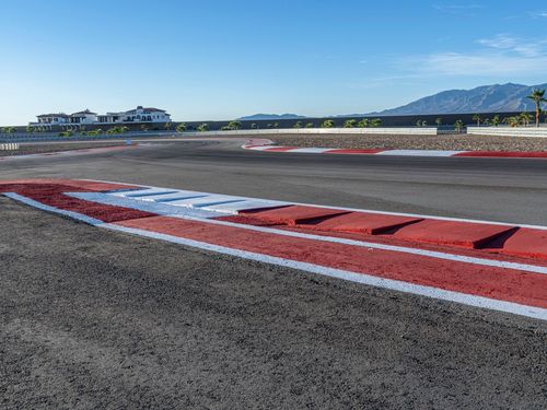USA Race Track: Asphalt Curve - HDRi Maps and Backplates