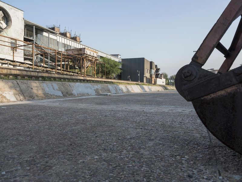Exploring the 798 Art Zone in Beijing, China with Clear Skies HDRi Maps ...