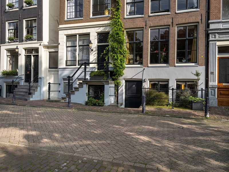 Amsterdam Cityscape: Urban Design and Historic Charm HDRi Maps and ...