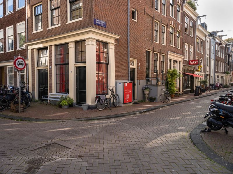 Amsterdam Residential Area: Storefronts and Charming Streets HDRi Maps ...