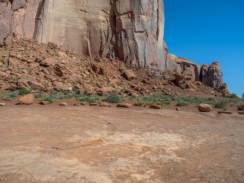 Arizona Landscape: Gravel Road Through Open Space HDRi Maps and Backplates