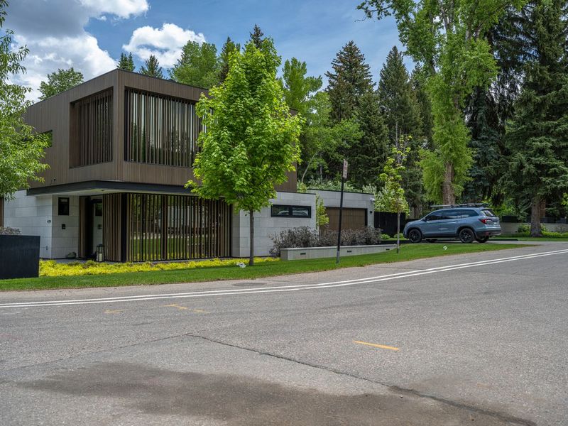 Aspen Tree-Lined Road in Colorado Suburb HDRi Maps and Backplates