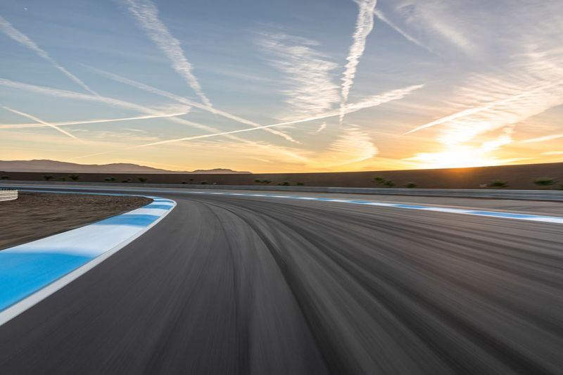 Asphalt Race Track in the USA: Dawn Racer HDRi Maps and Backplates