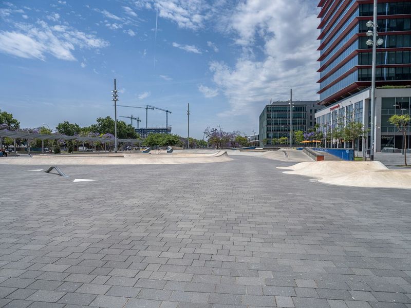 Barcelona: Embracing City Life in an Urban Plaza in Spain HDRi Maps and ...