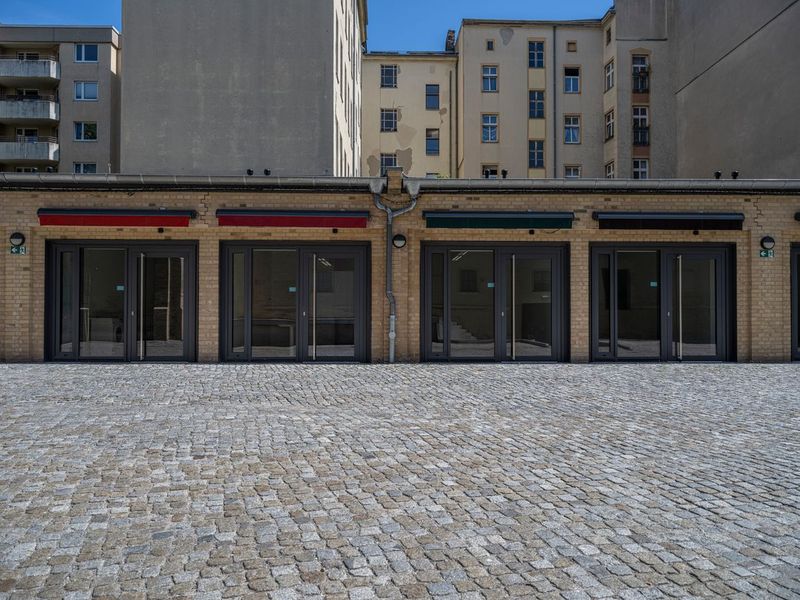 Berlin Courtyard: Brick and Cobblestone in the City HDRi Maps and ...