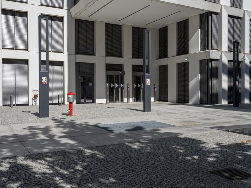 Berlin Downtown: Exploring the Business District - HDRi Maps and Backplates
