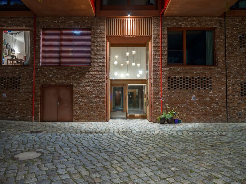 Berlin Hinterhof: Cobblestone Urban Architecture HDRi Maps and Backplates
