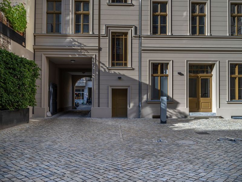 Berlin Residential Area: Cobblestone Architecture HDRi Maps and Backplates