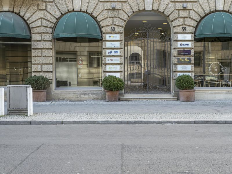 Berlin Road: Asphalt City Life HDRi Maps and Backplates