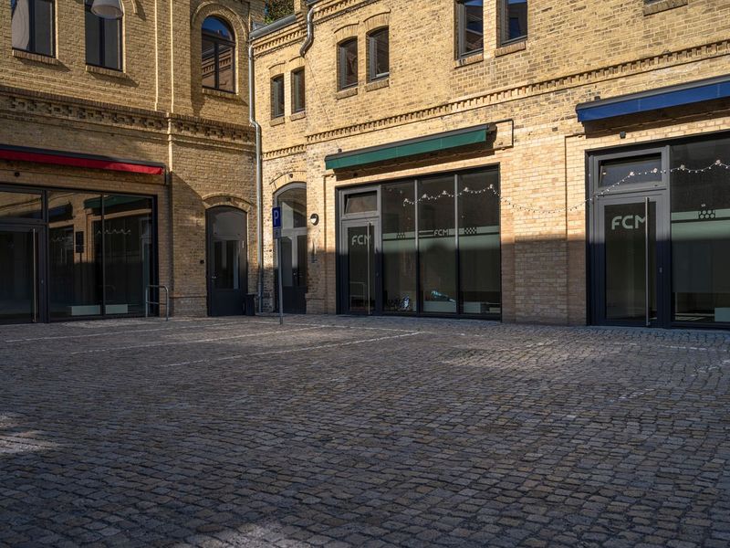 Berlin Urban Courtyard: Classic Architecture with Brick Walls HDRi Maps ...