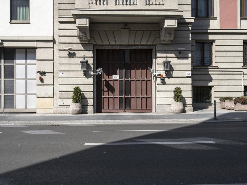 Berlin Urban Lanes: A Profile of Apartments HDRi Maps and Backplates