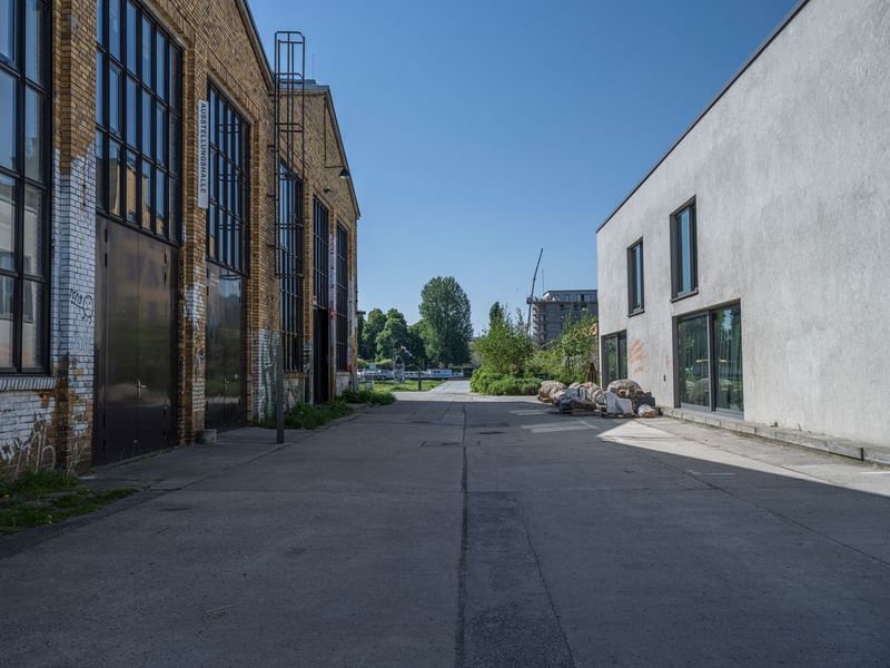 Berlin's Concrete Alleyways: A Straight Downview HDRi Maps and Backplates