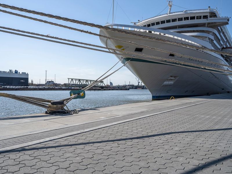 Bremen Harbor in Germany: A Clear Sky View HDRi Maps and Backplates