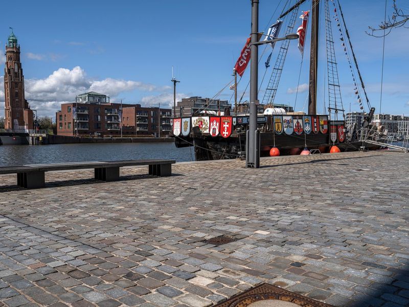 Bremen Harbor: Exploring Modern Architecture HDRi Maps and Backplates