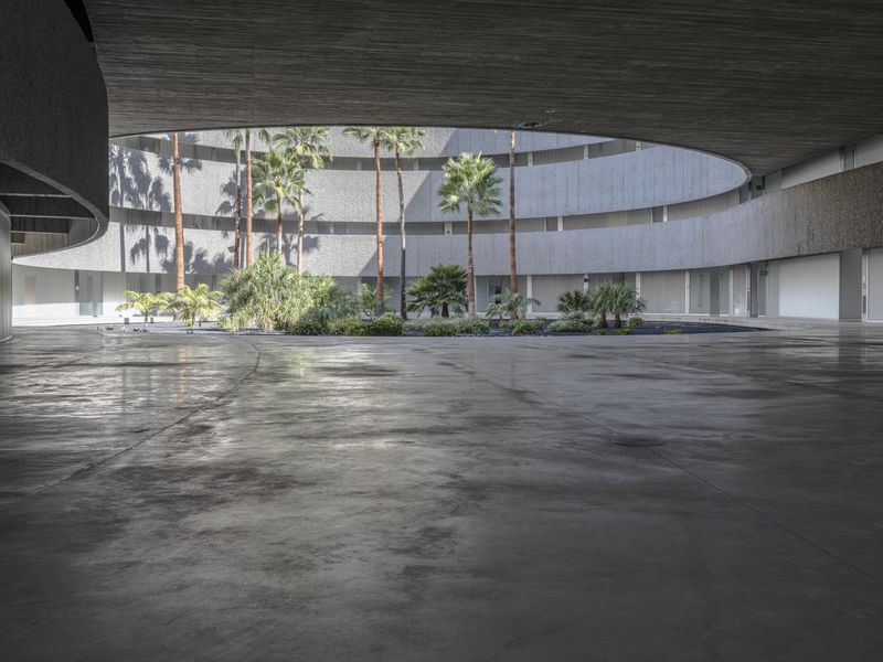 Building in the City: Concrete Architecture HDRi Maps and Backplates
