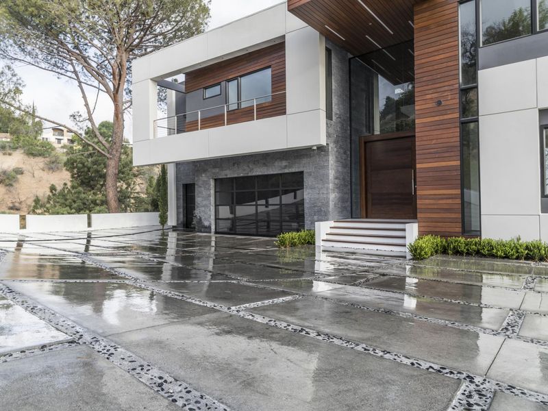 California Contemporary House - Urban Design HDRi Maps and Backplates