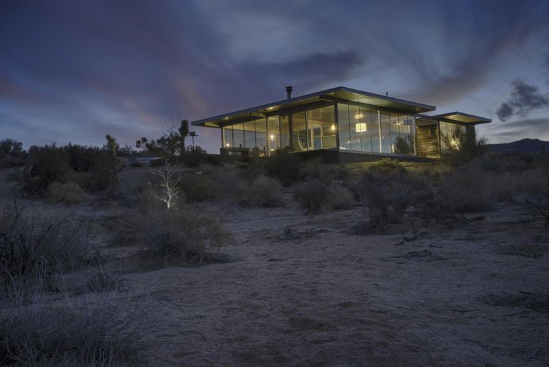 California Dawn Light: A Stunning Desert Landscape HDRi Maps and Backplates