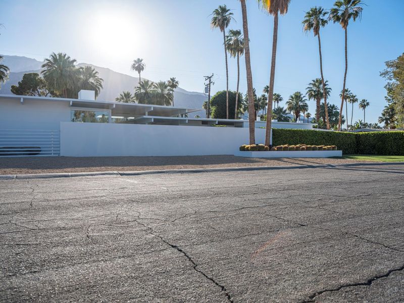 California Modern Architecture: Mountain Home HDRi Maps and Backplates