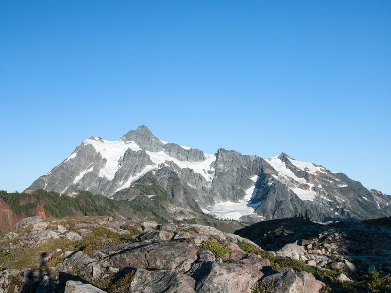 California Mountain Wilderness: A Clear Sky Adventure HDRi Maps and ...