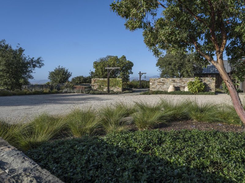 California's Open Space: A Day with Clear Skies HDRi Maps and Backplates