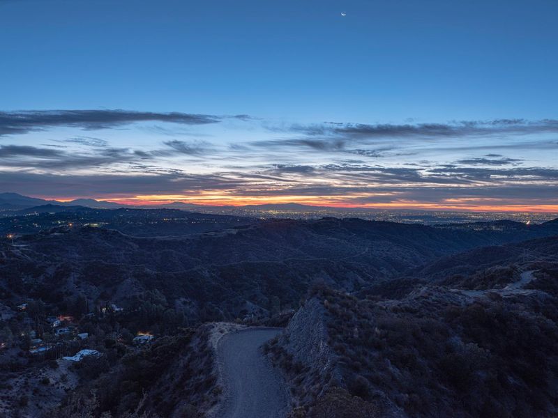 California's Open Space: A Mountain Landscape HDRi Maps and Backplates